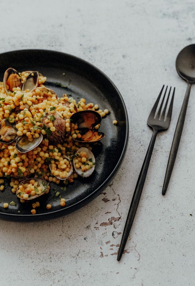 Fregola Sarda - Sardische Pasta mit Muscheln