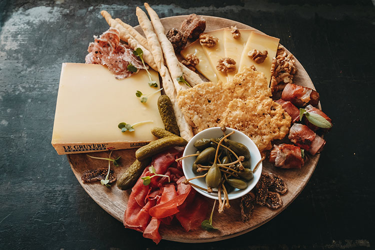 Apéro-Platte: Schnelle und einfache Ideen mit Le Gruyère AOP